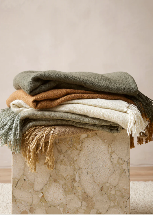 Richmond Throw – Morrissey Blinds & Interiors